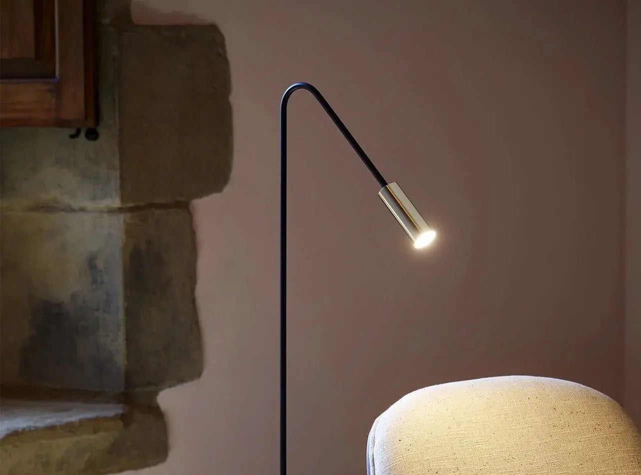 Reading Lights – Inside Story Australia